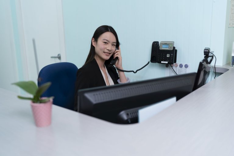 Medical Office Administration Pros and Cons | MaKami College