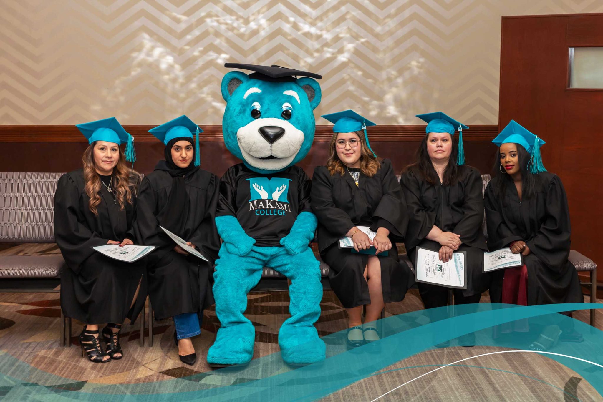 Student Awards and Scholarships | MaKami College